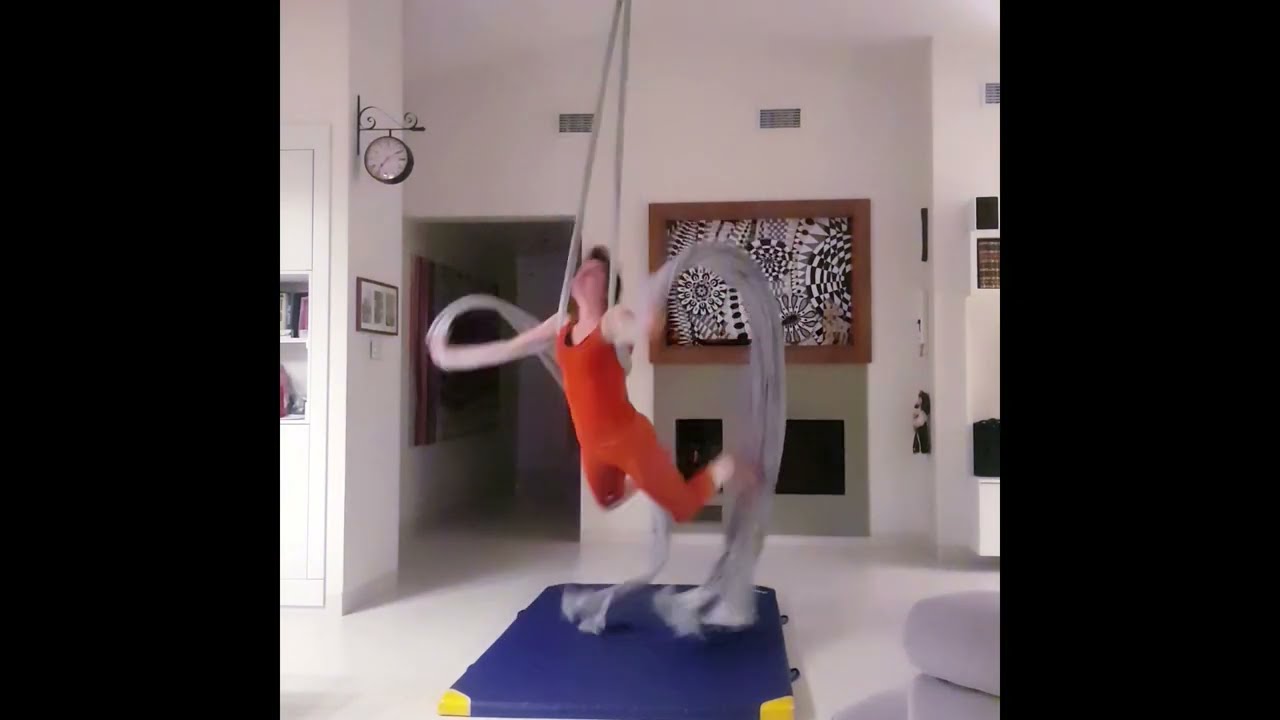 Aerial silks - simple choreography - AerialFitness