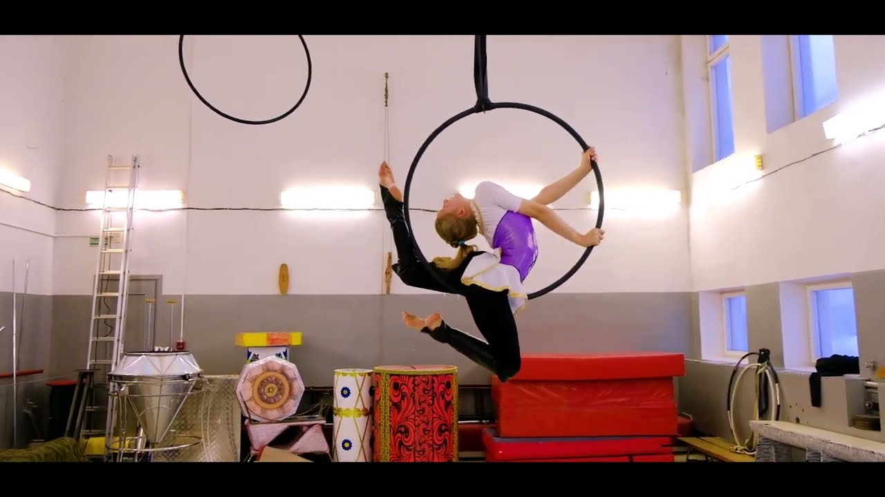 Lyra Aerial Hoop - Aerial Ring performance - AerialFitness