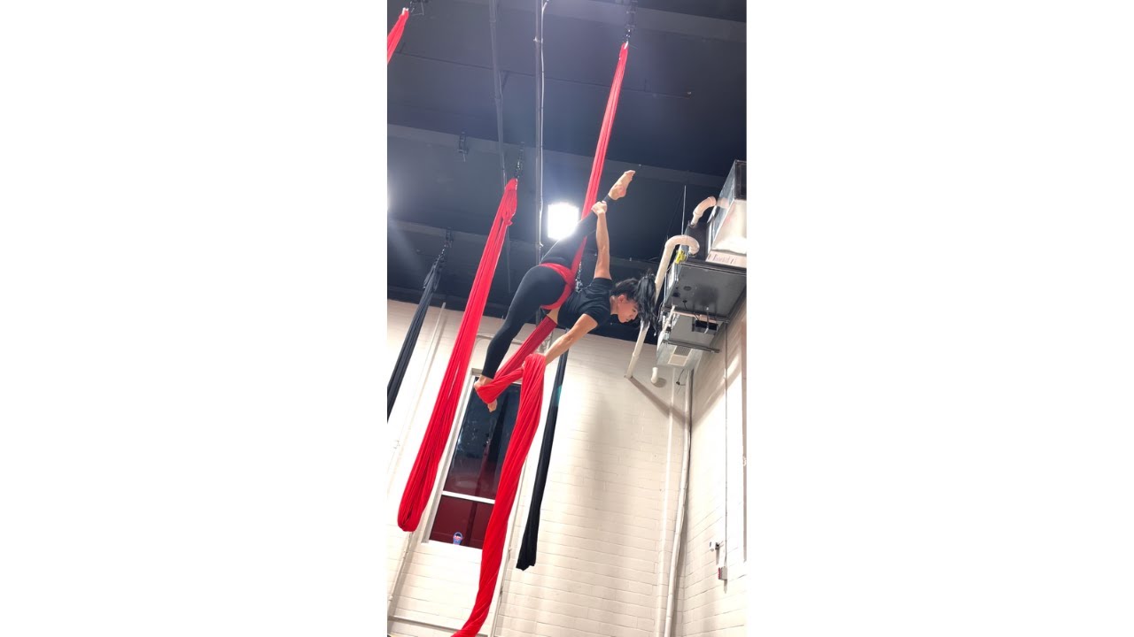 Aerial Silks Reverse Wrap-Around Split - AerialFitness