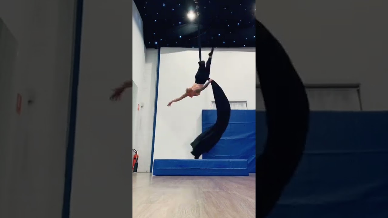 Aerial silks - swim drop to split - AerialFitness
